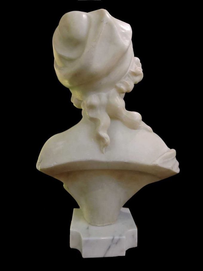 Italian Large Marble Bust of a Woman. circa 1890. - Bernardis Antiques